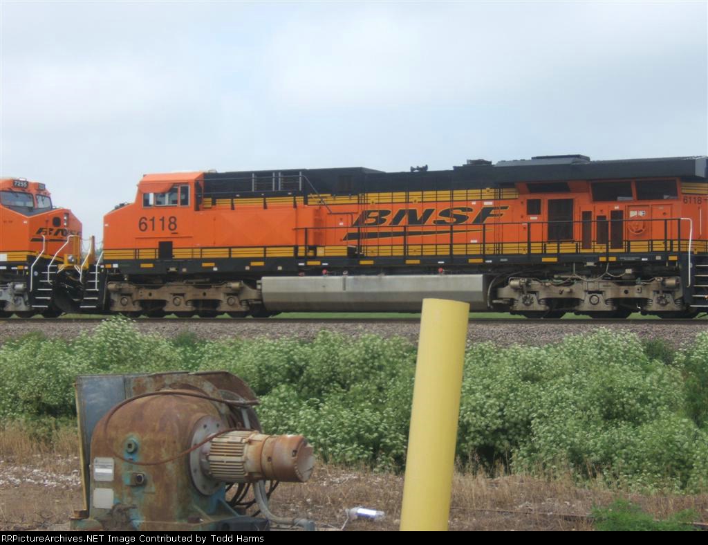BNSF 6118